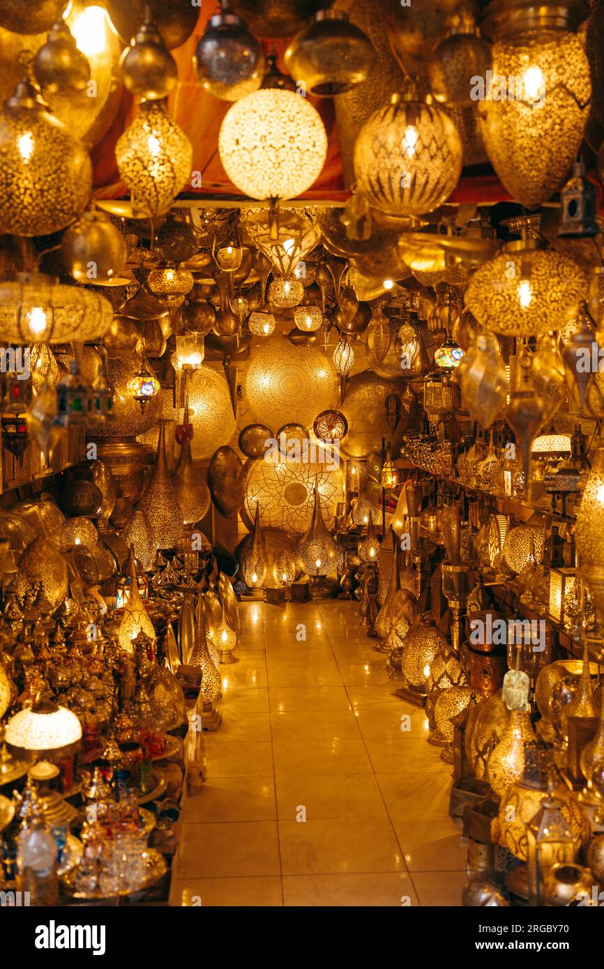 Arabic markets hi-res stock photography and images - Alamy