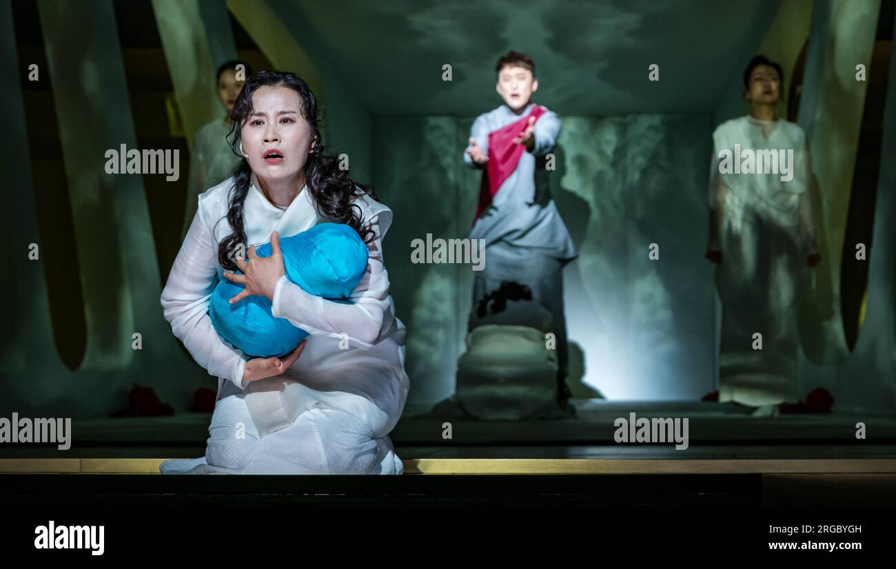 Korean pansori hi-res stock photography and images - Alamy