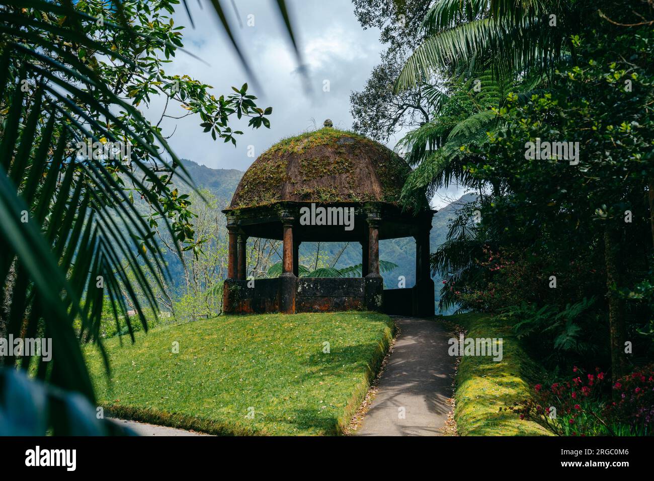 Parque Terra Nostra: A lush botanical garden in Azores, Portugal, where ...