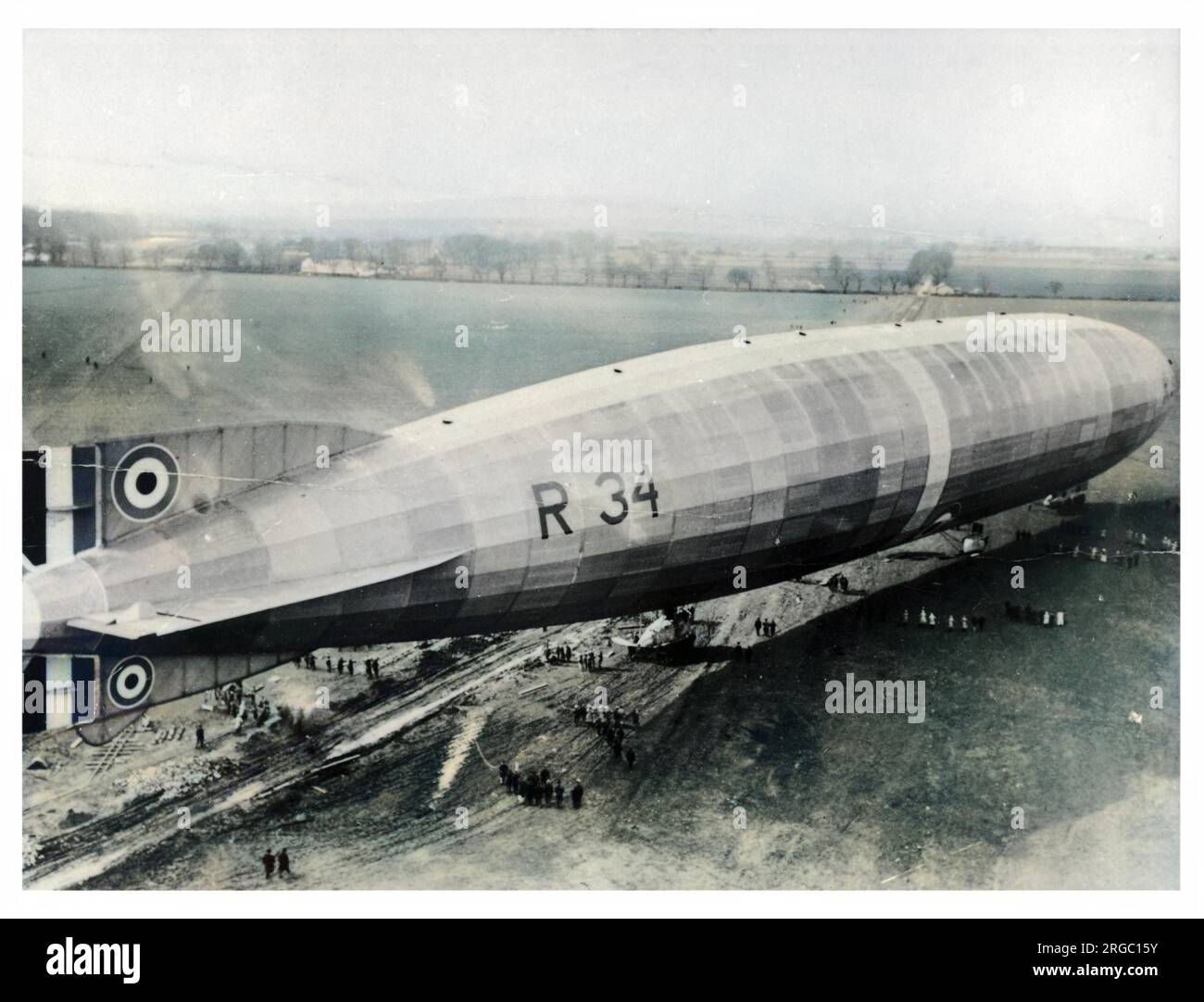 R34 airship at its moorings Stock Photo - Alamy