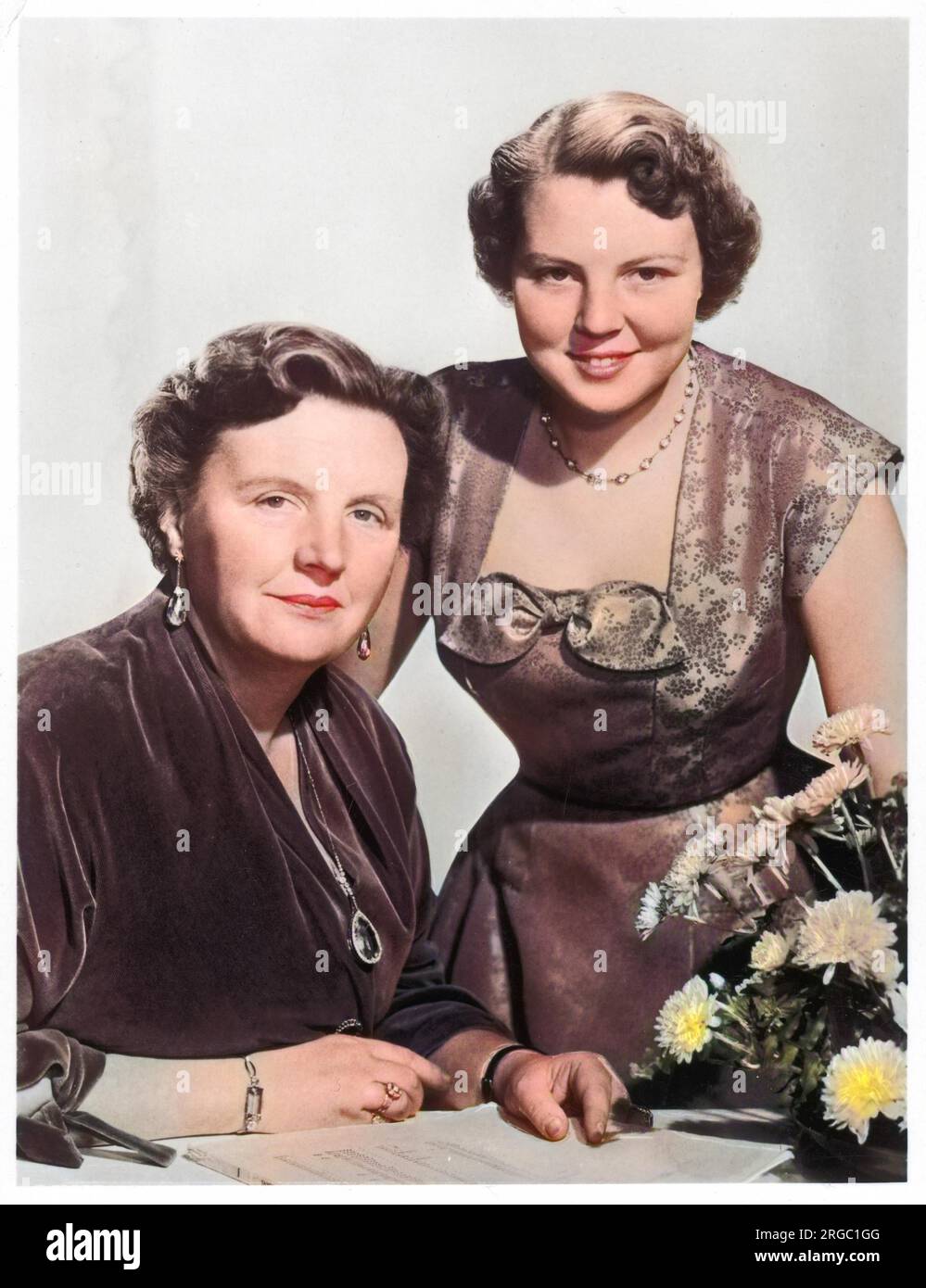 Queen mother 1980 Cut Out Stock Images & Pictures - Alamy