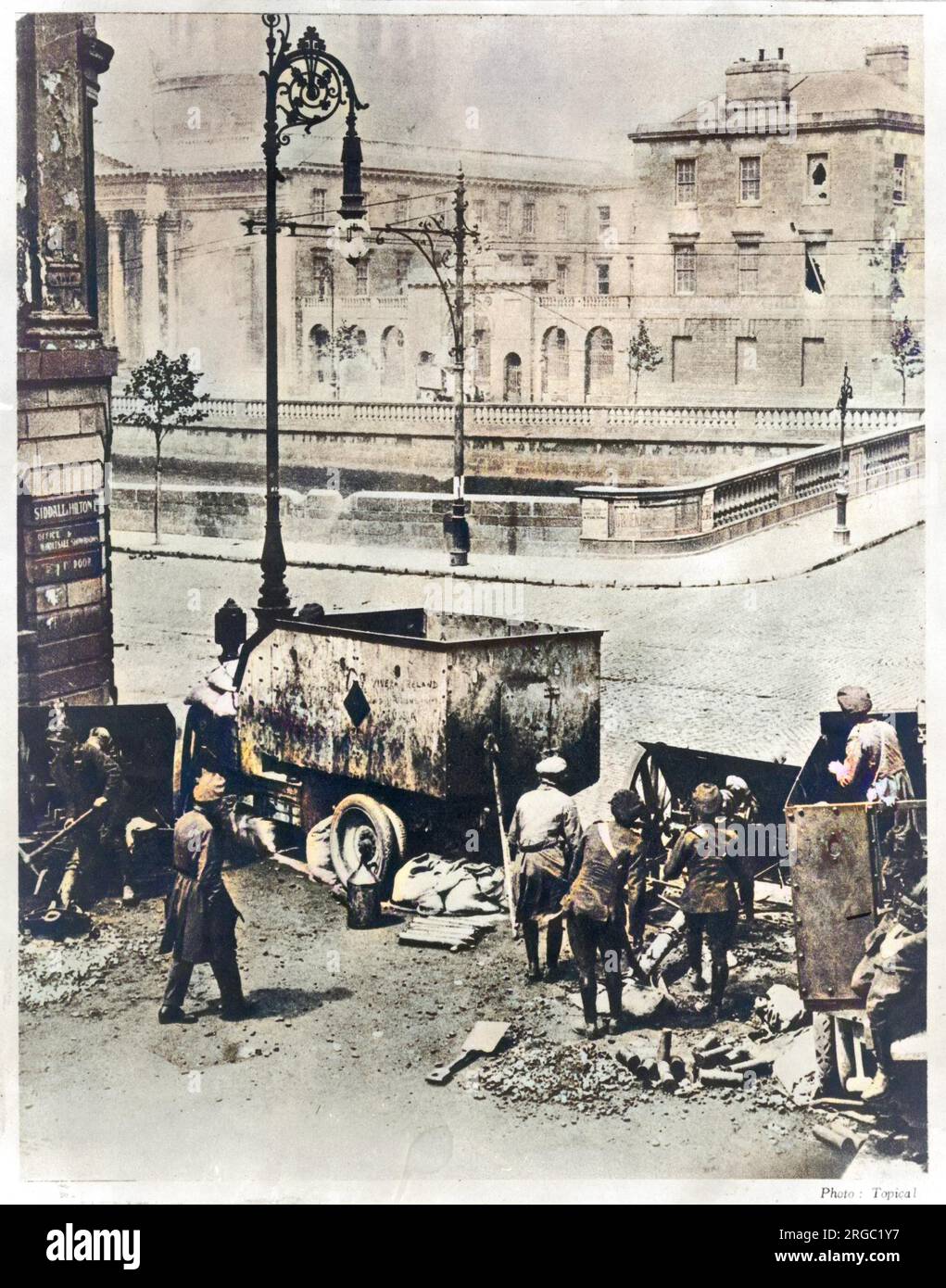 The Battle of the Four Courts. The Four courts occupied by the IRA who ...