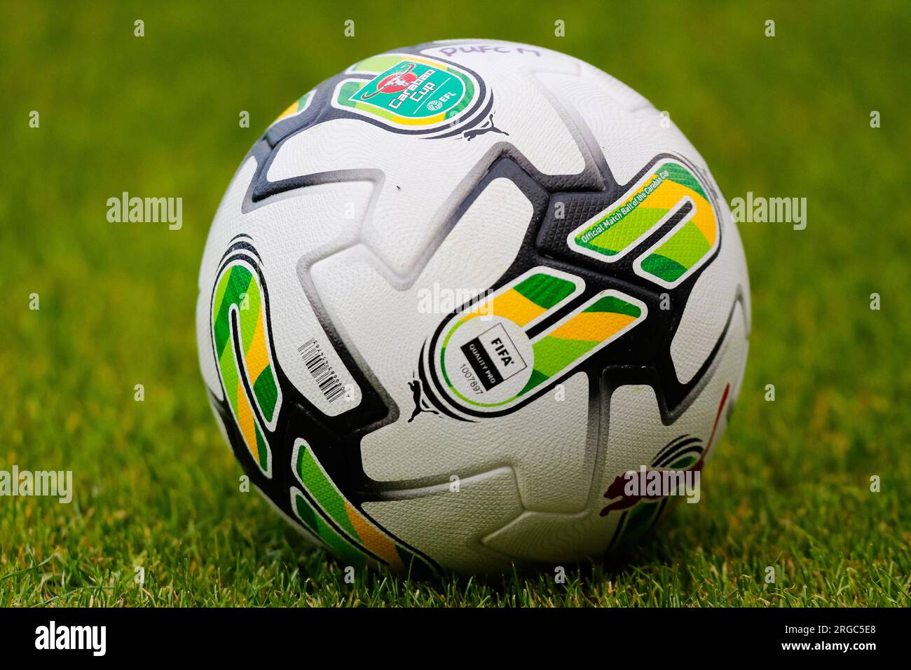 Efl cup official match ball hi-res stock photography and images - Alamy