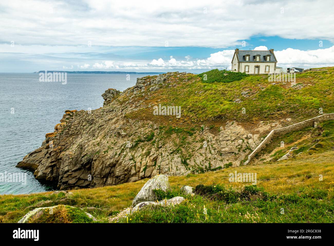On the road in beautiful Brittany with all its highlights - Phare du ...