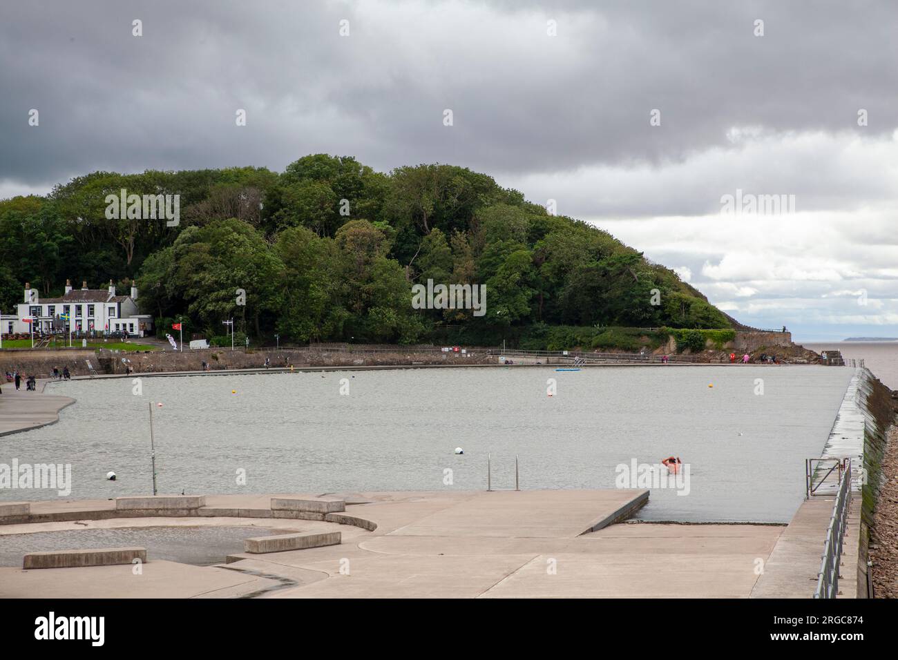 Clevedon Marine Lake the world's largest sea water infinity pool Stock ...