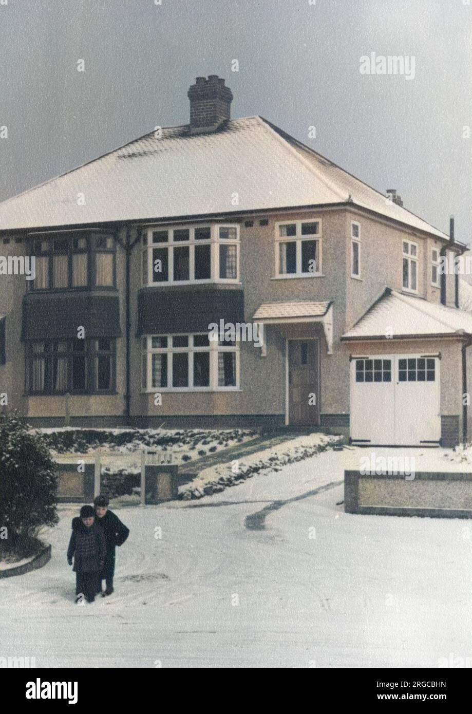 1930s house hi-res stock photography and images - Alamy