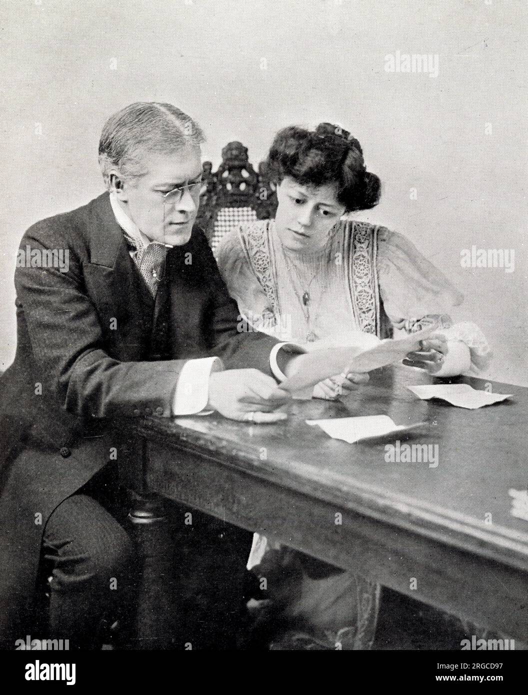 Actors Sir George Alexander and Irene Vanbrugh in the letters scene ...