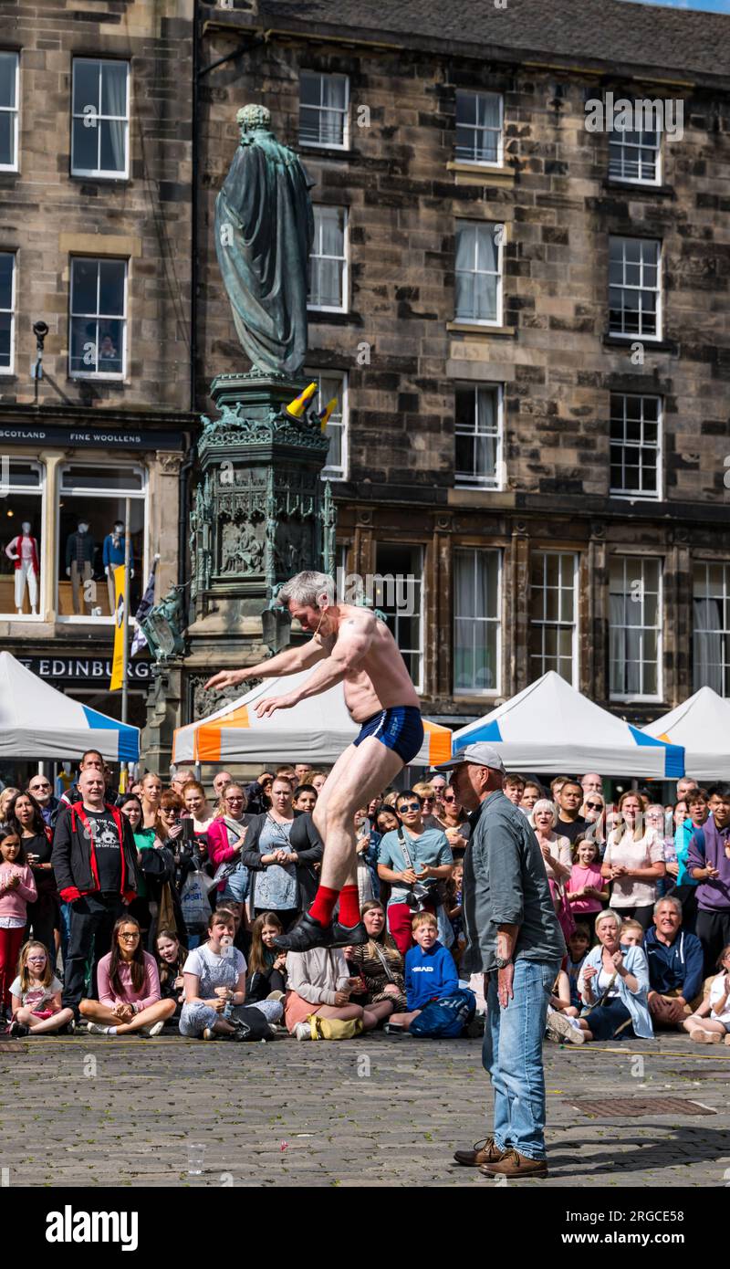 Leapfrog over people hi-res stock photography and images - Alamy