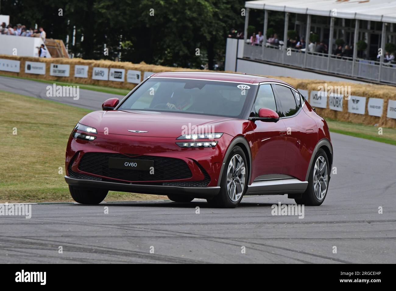 Richard Morrison, Gethin Jones, Genesis GV60, First Glance, an ...