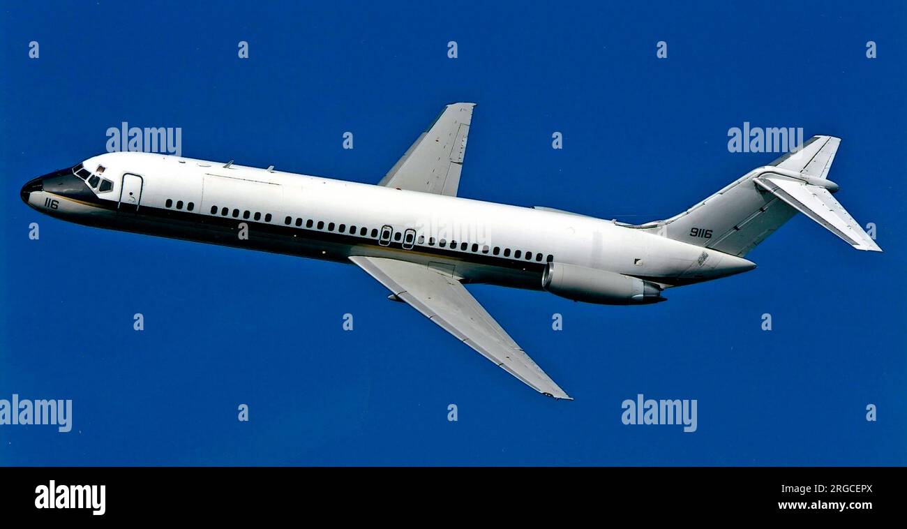 United States Navy - McDonnell Douglas C-9B Skytrain II 159116 (msn ...