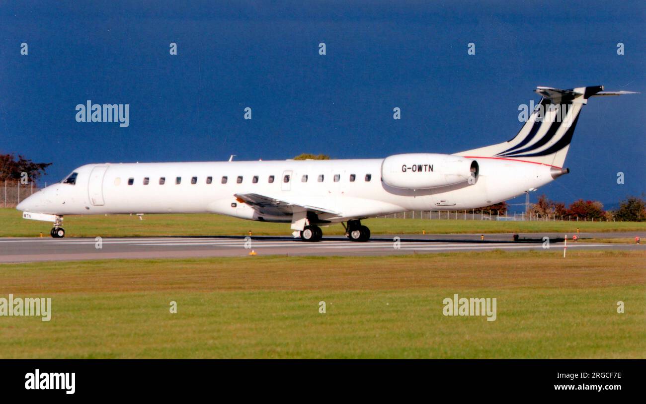 Embraer erj 145eu hi-res stock photography and images - Alamy
