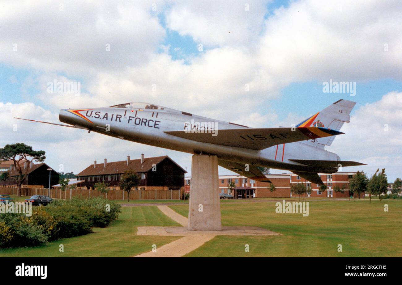 Raf lakenheath gate hi-res stock photography and images - Alamy