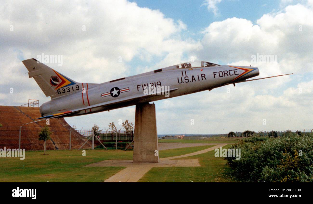 North American F-100D Super Sabre 54-2269 (msn 223-149), on gate guard ...