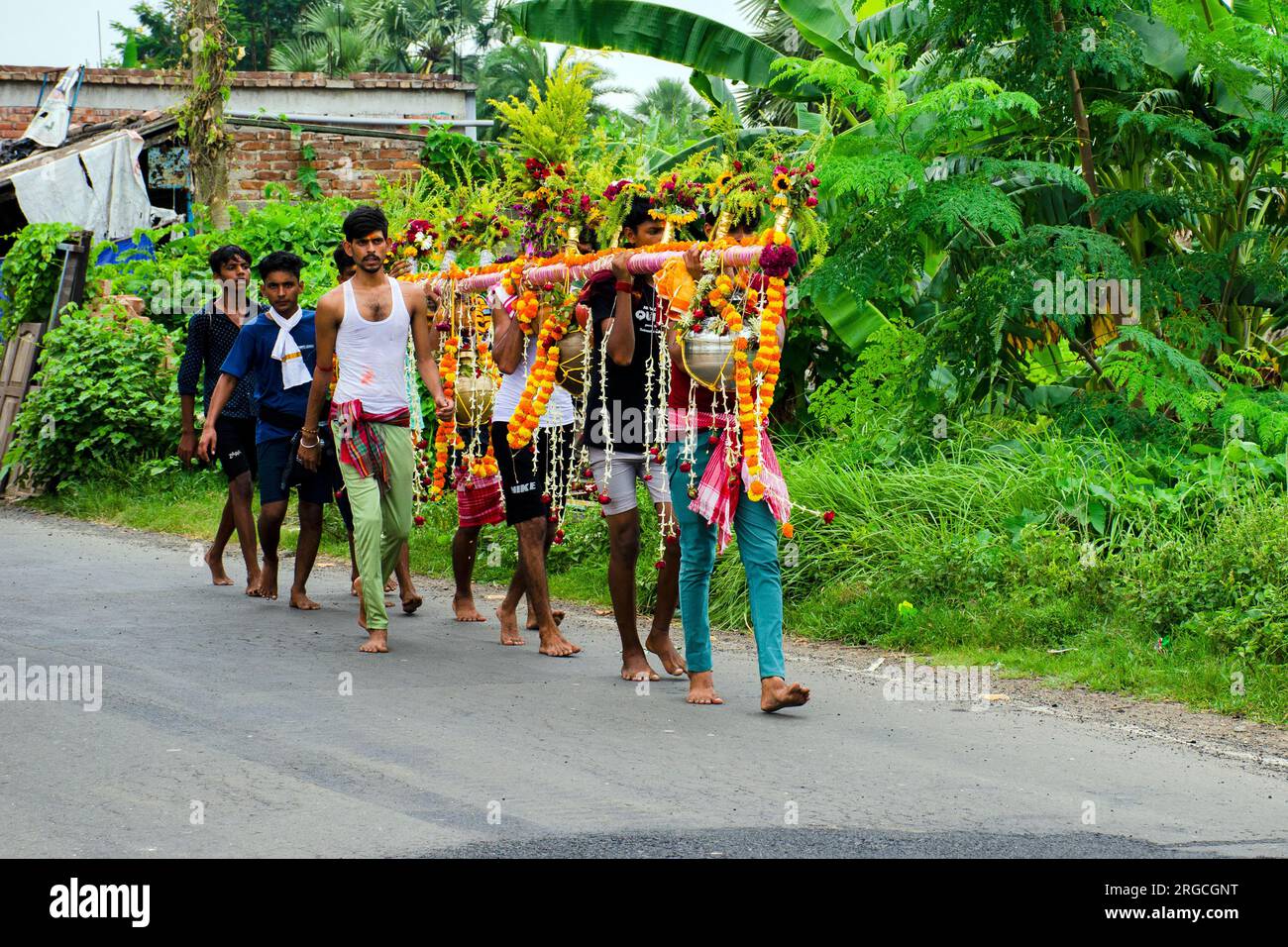 shiva devotee during shravan month Stock Photo - Alamy