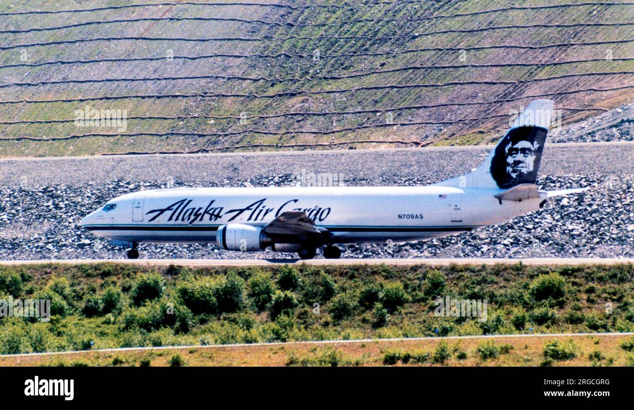 Alaska air cargo aircraft hi-res stock photography and images - Alamy
