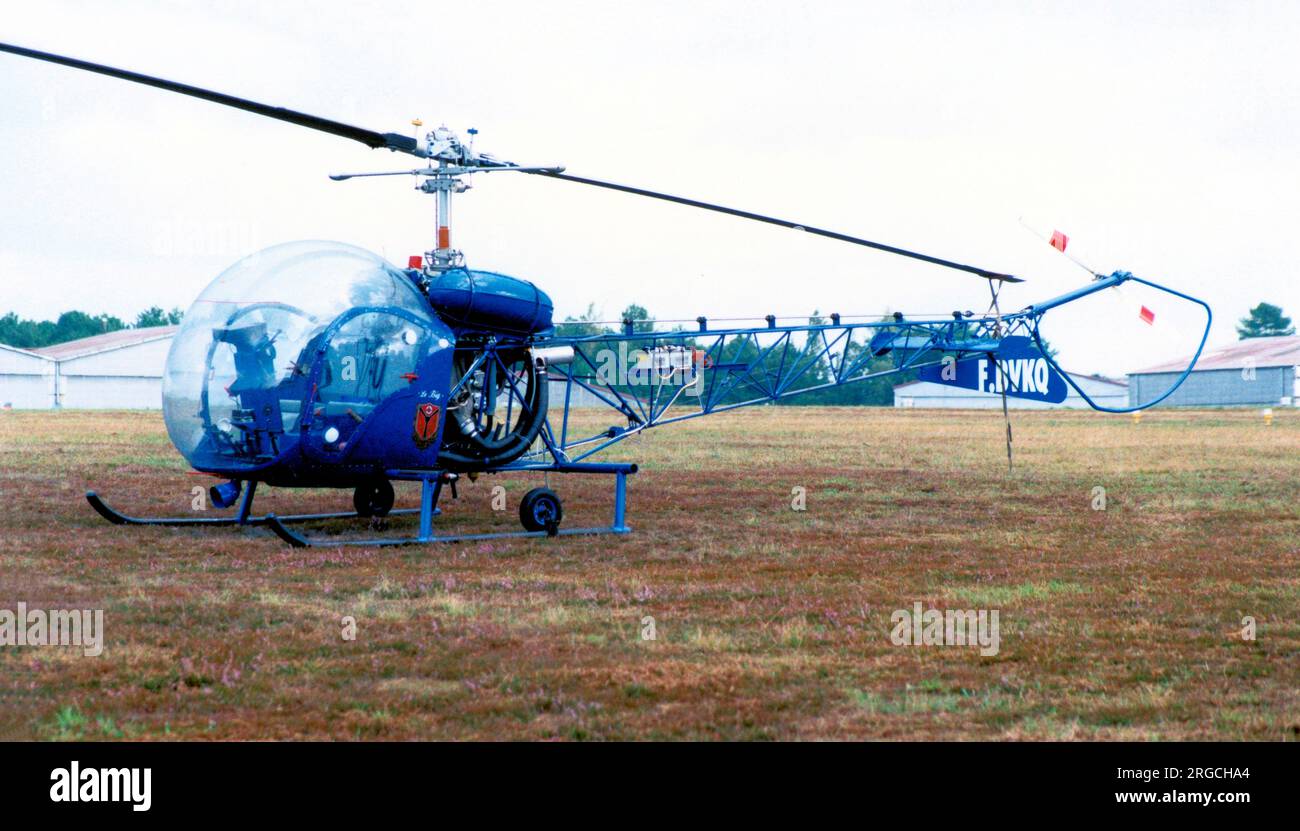 Bell 47g hi-res stock photography and images - Alamy