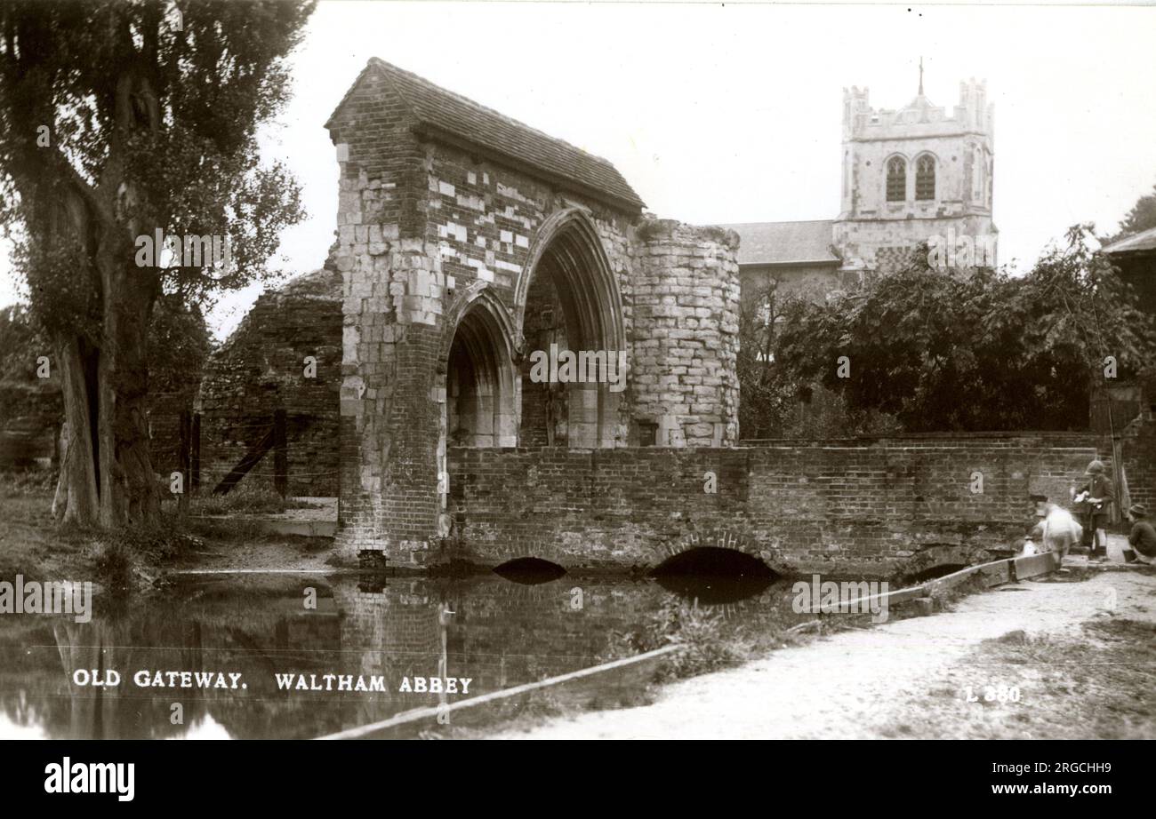 Old Gateway and Abbey Church, Waltham Abbey, Essex Stock Photo - Alamy