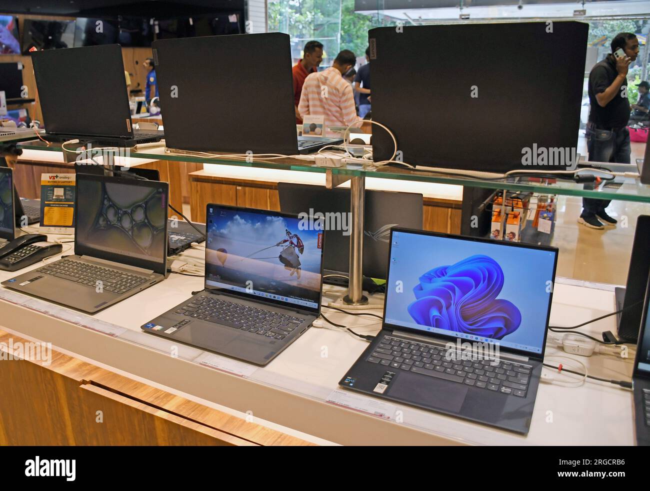 Vijay sales electronic hi-res stock photography and images - Alamy