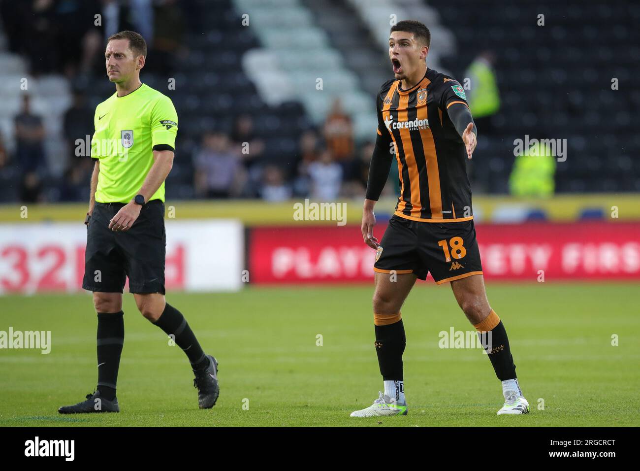 Xavier simons carabao cup hi-res stock photography and images - Alamy