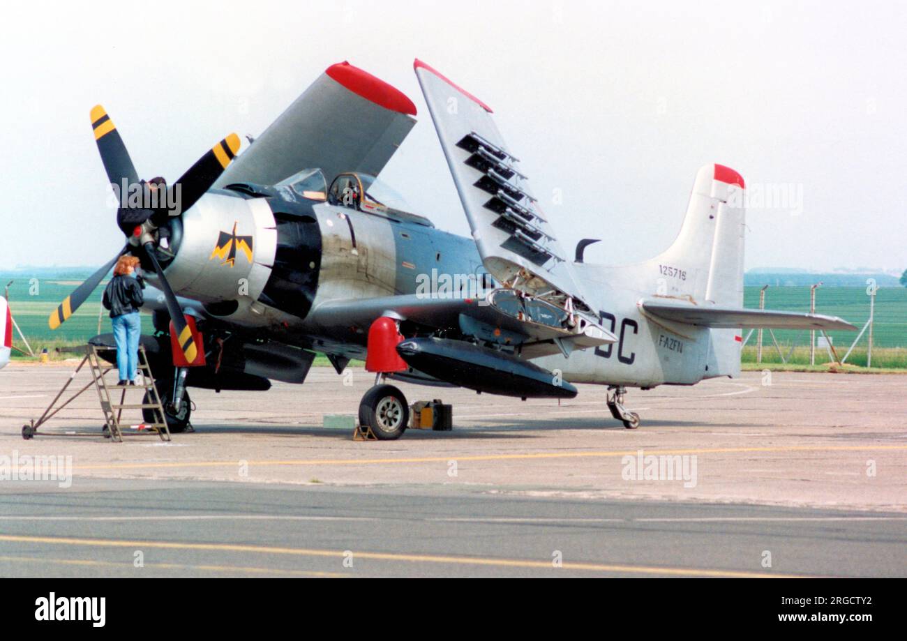 125716 hi-res stock photography and images - Alamy