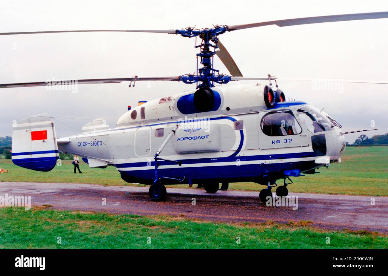 Kamov Ka-32 SSSR-31000 (msn 21013210001), detail of the cockpit, while ...