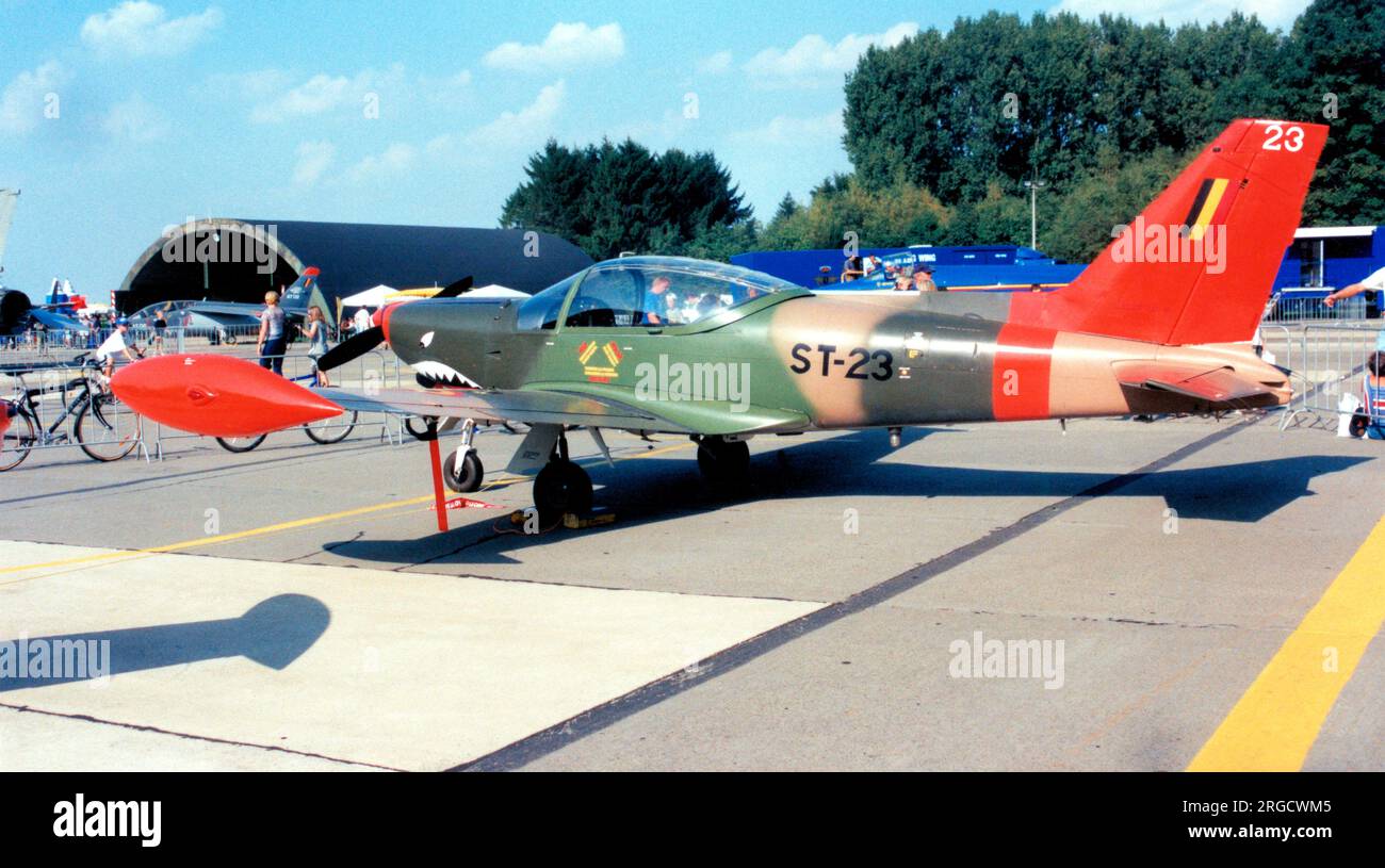 Force aerienne belge - Siai-Marchetti SF.260M ST-23 (msn 10-23). (Force ...