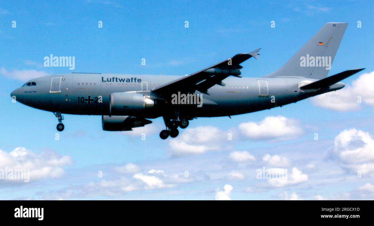 Luftwaffe - Airbus A310-304(F) (MRTT) 10+25 'Herman Kohl' (msn 484), of ...