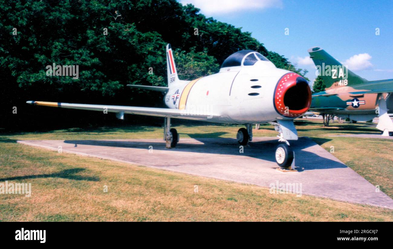 United States Air Force - Beech 350 Super King Air 15-01584 / N71885 ...