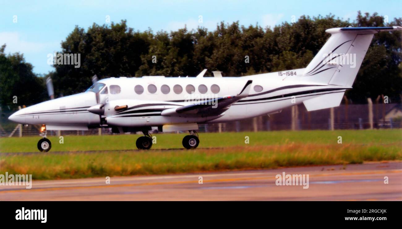 United States Air Force - Beech 350 Super King Air 15-01584 / N71885 ...
