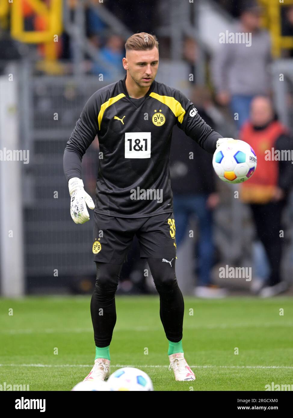 DORTMUND - Borussia Dortmund goalkeeper Marcel Lotka during the ...