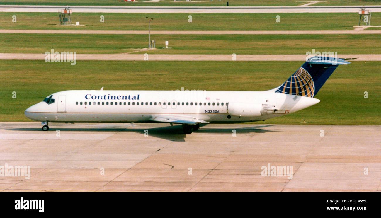 McDonnell Douglas DC-9-32 N33506 (msn 47765 / 900), of Continental Air ...