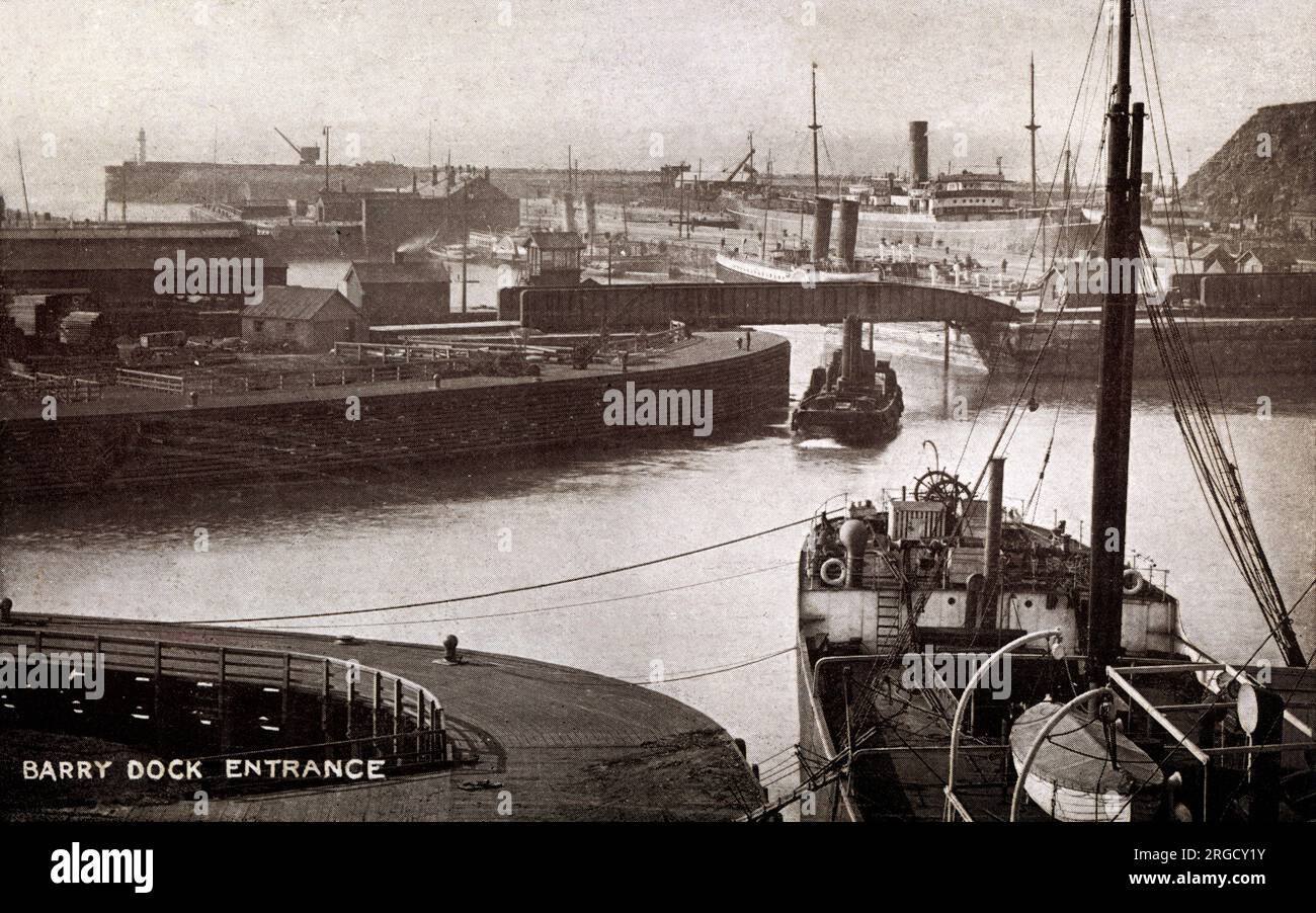 The entrance to Barry Dock, Barry, Vale of Glamorgan, Wales Stock Photo ...