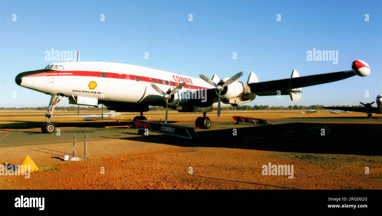 Lockheed super constellation aircraft hi-res stock photography and ...