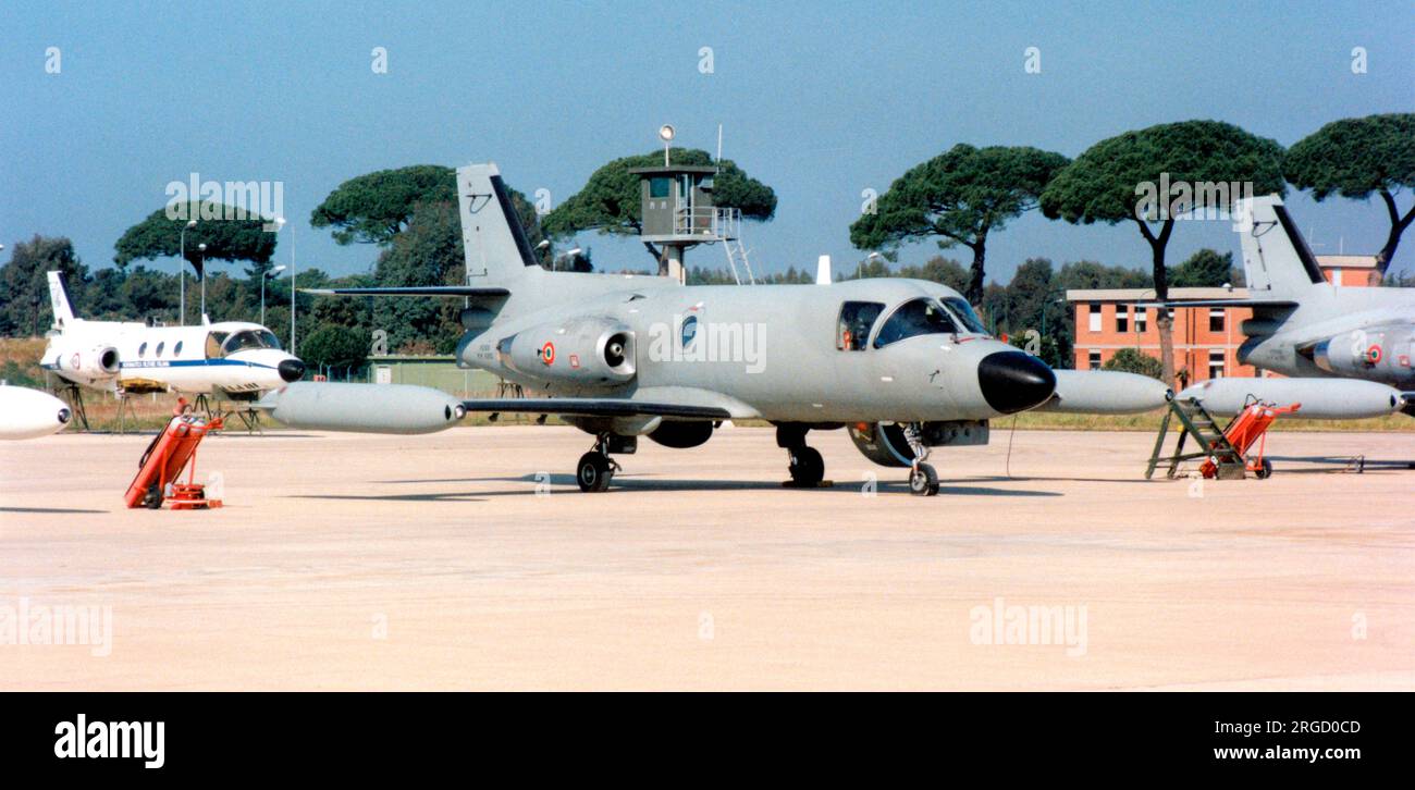 Aeronautica Militare - Piaggio-Douglas PD.808GE2 MM61952 (msn 510), of 71 Gruppoo, on the PD.808 ...
