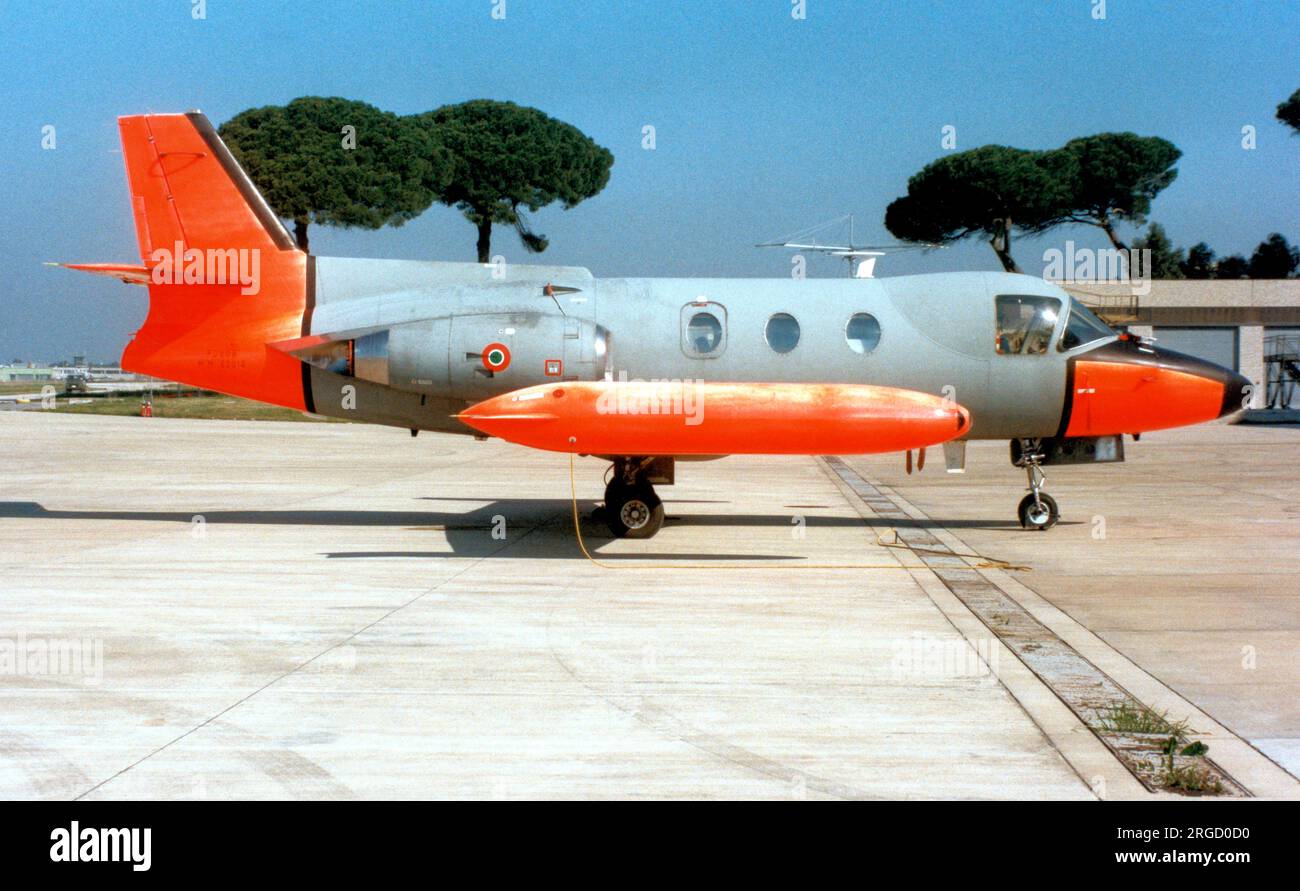 Aeronautica Militare - Piaggio PD-808RM MM62014 (msn 521), on the PD ...