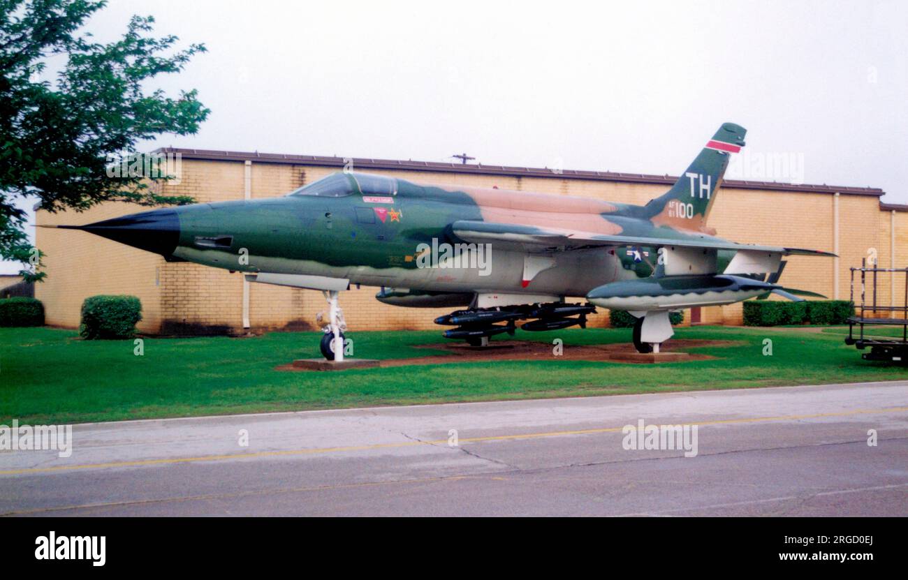 Republic F-105D-15-RE Thunderchief 61-0100 (msn D295), at Forth Worth ...