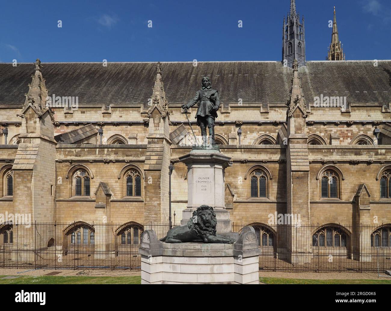 Statue of Oliver Cromwell in front of the Houses of Parliament by ...