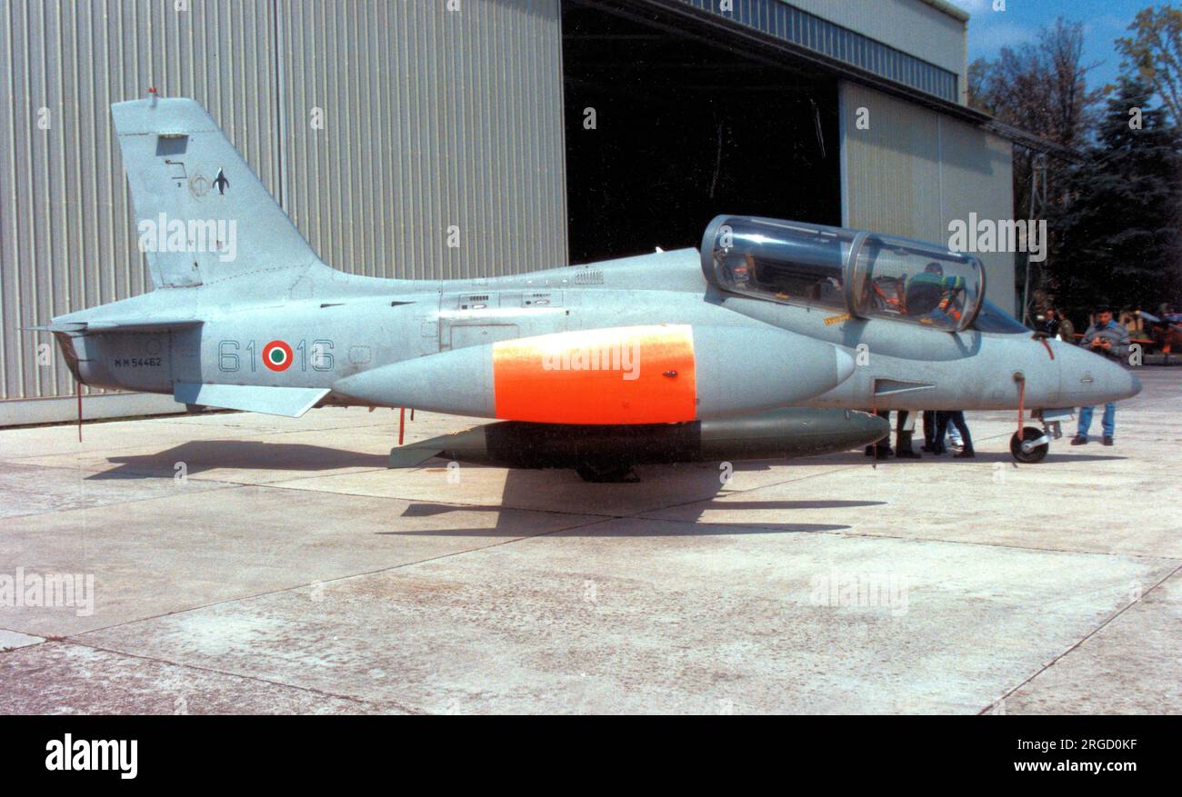 Aeronautica Militare - Aermacchi MB-339A MM54462 - 61-16 (msn 6641 ...