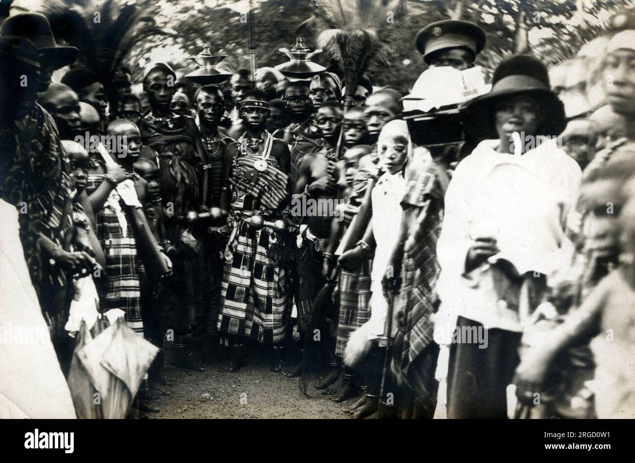 Traditional clothing ghana hi-res stock photography and images - Alamy
