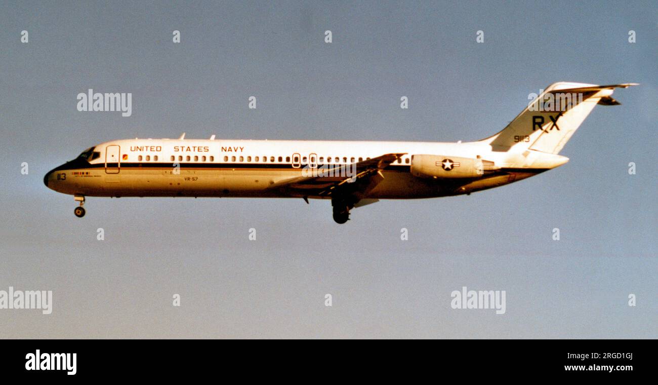 Mcdonnell douglas dc 9 32 hi-res stock photography and images - Alamy