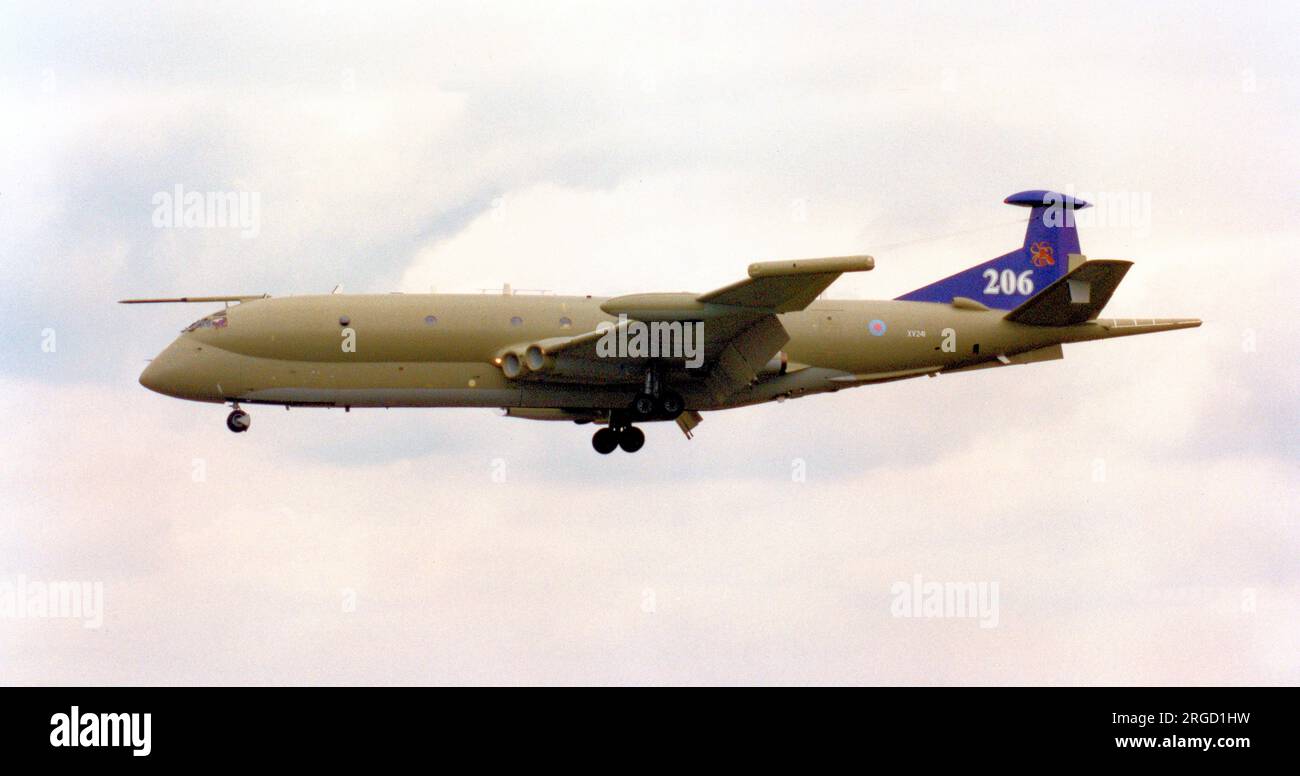 Royal Air Force - Hawker Siddeley HS.801 Nimrod MR.2P XV241 (msn 8016 ...