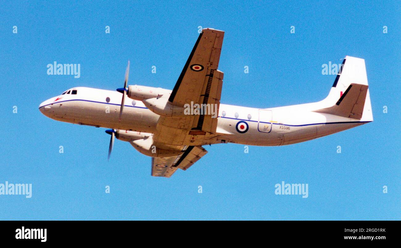 Royal Air Force - Hawker Siddeley Andover C.1(PR) XS596 (msn 1574 Stock ...