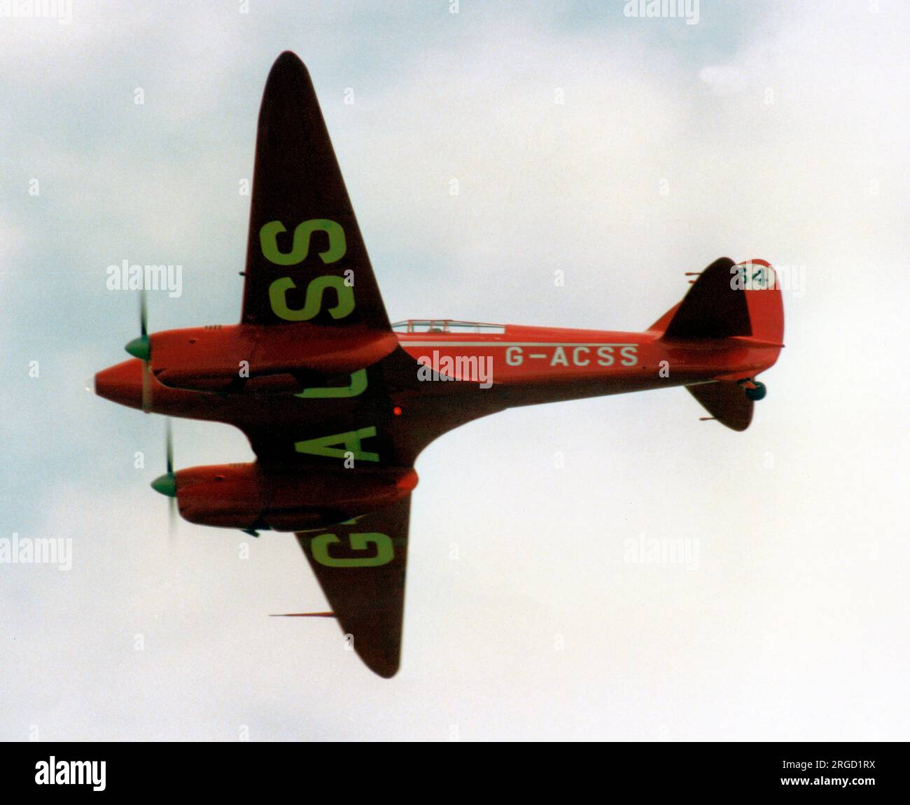 de Havilland DH.88 Comet G-ACSS 'Grosvenor House' (msn 1996), with race ...