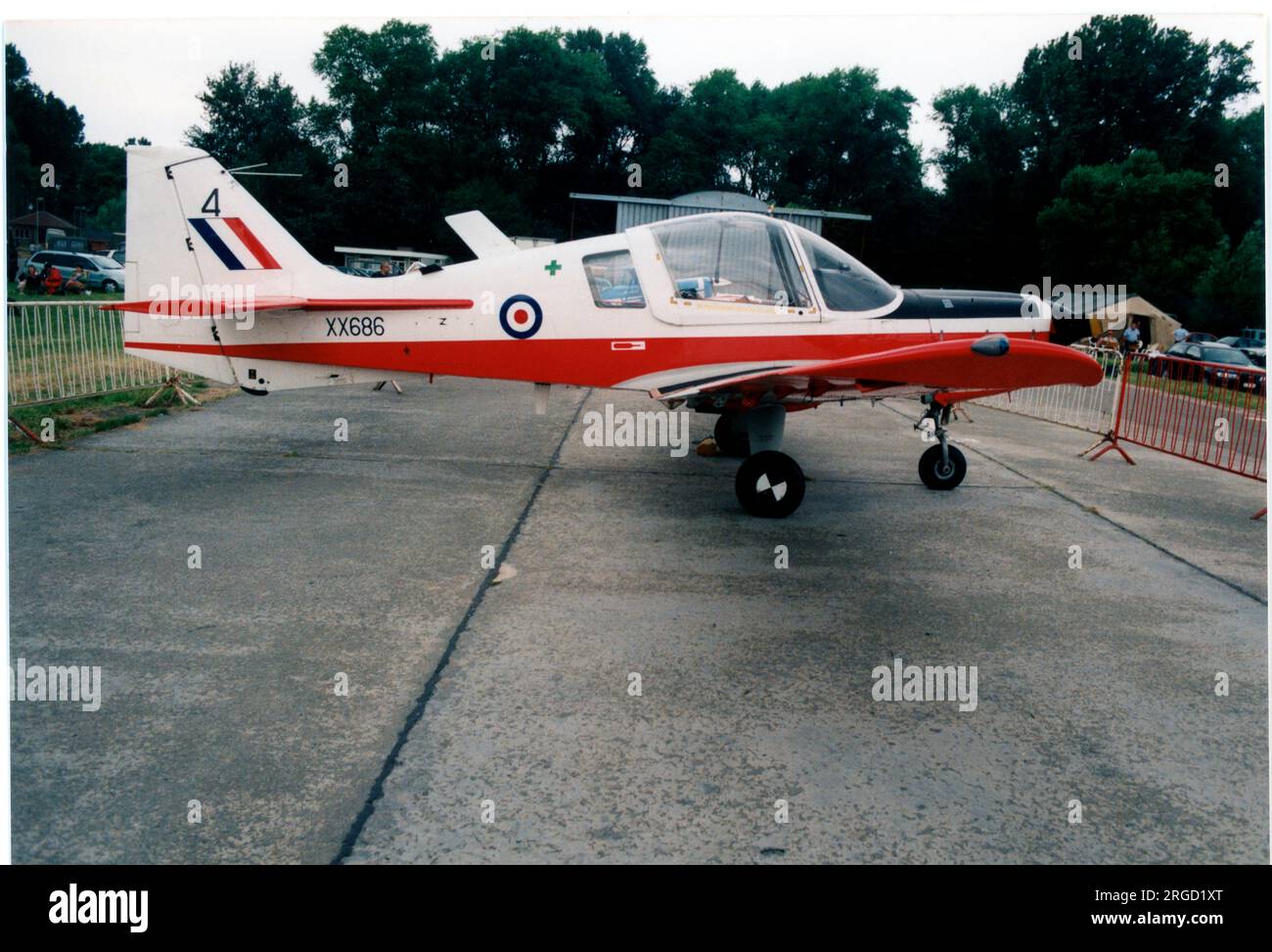 Royal Air Force - Scottish Aviation Bulldog T.1 XX686 / '4' (msn BH120 ...