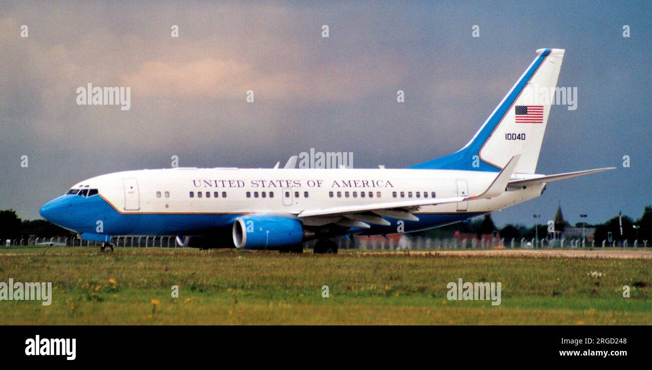 United States Air Force - Boeing C-40B 01-0040 (msn 29971 / 684, 737 ...