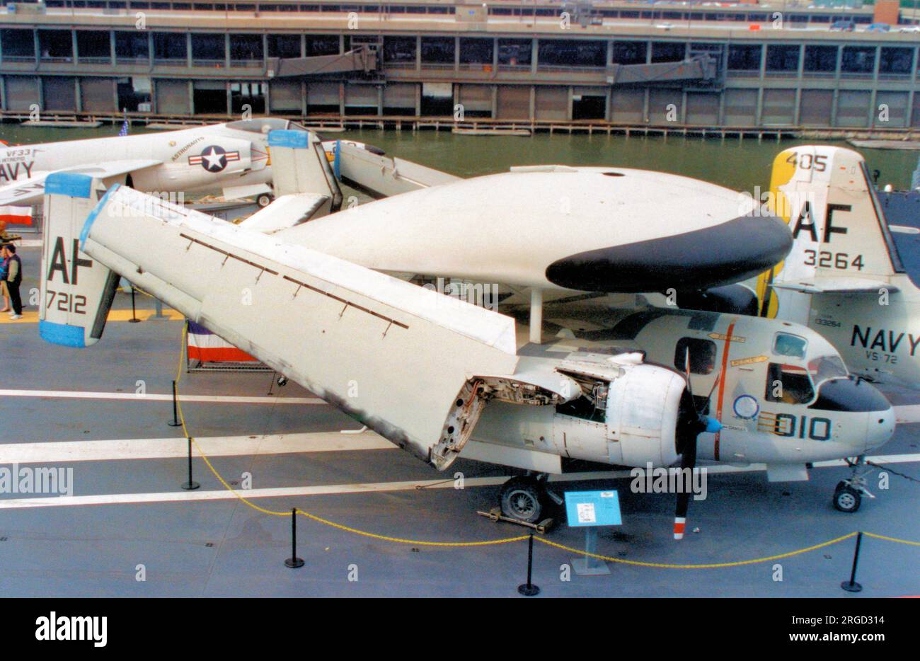 Grumman E-1B Tracer 147212 (MSN 11, model G-117, 'Stoof with a roof ...