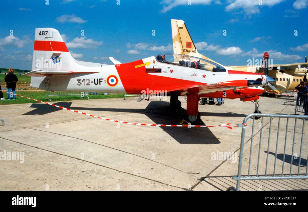 Armee de l'Air - Embraer EMB-312 Tucano 487 / 312-UF (msn 312-487), of ...