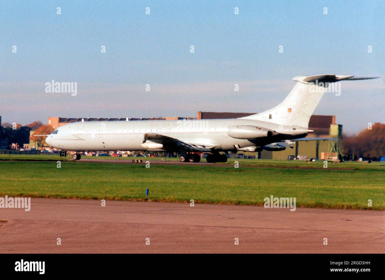Royal Air Force - Vickers VC10 K.4 ZD242 / P (msn 866), of No.101 ...