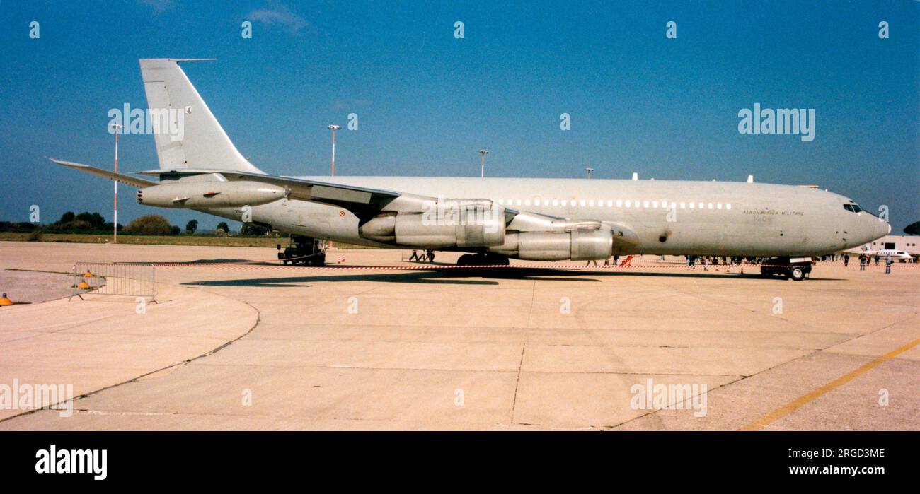 Aeronautica Militare - Boeing 707-3F5C MM62151 / 14-04 (msn 20515 ...