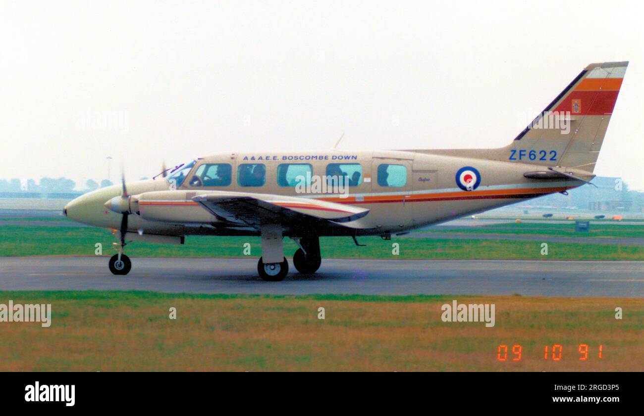 DTEO Boscombe Down - Piper PA-31 ZF522 (msn 31-8052033, ex N35487 Stock ...